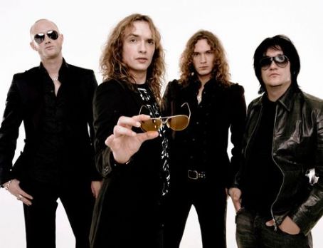 The Darkness – One Way Ticket (2005) – Música y Oxígeno
